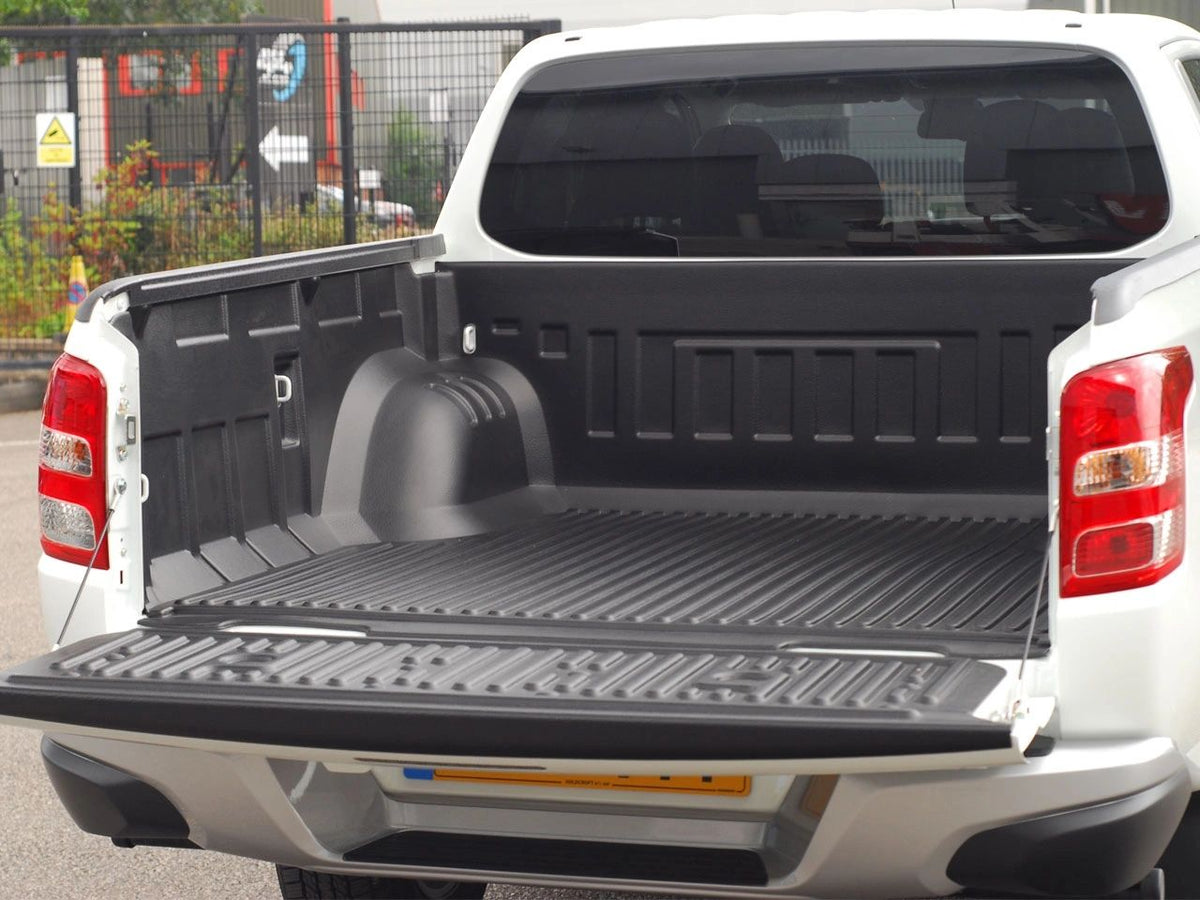 Mitsubishi L200 Series 5 Pro-Form Over Rail Bed Liner – 4x4 Bitz